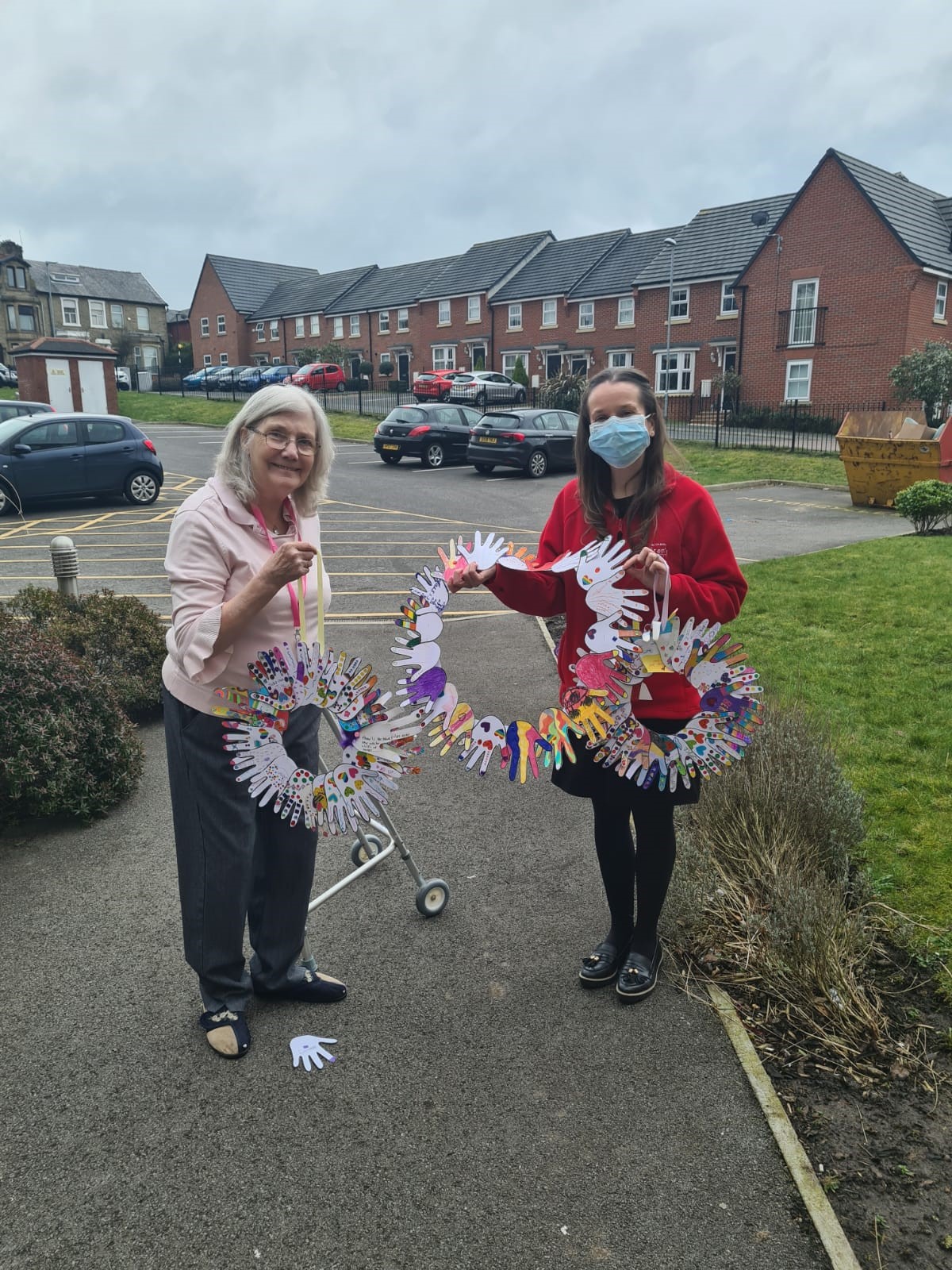 Children Exchange Hands of Friendship with Local Care Home Residents ...